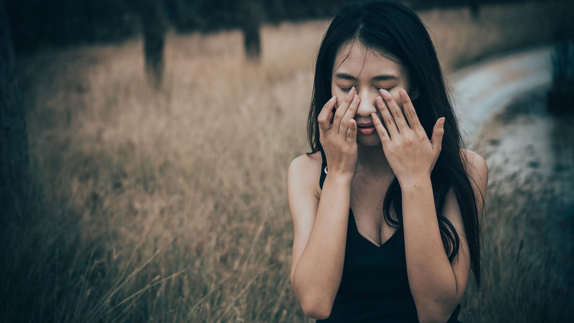 Why Cant I Cry Anymore? Possible Reasons & Fixes - Inner Glow Pulse